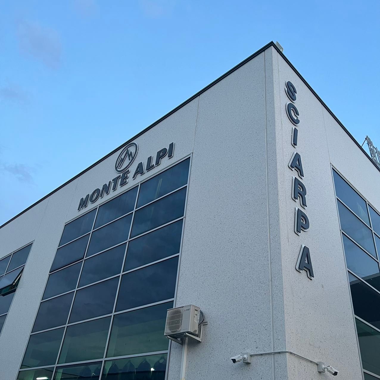 MONTE ALPI S.R.L di PRATO su Euroingro.com